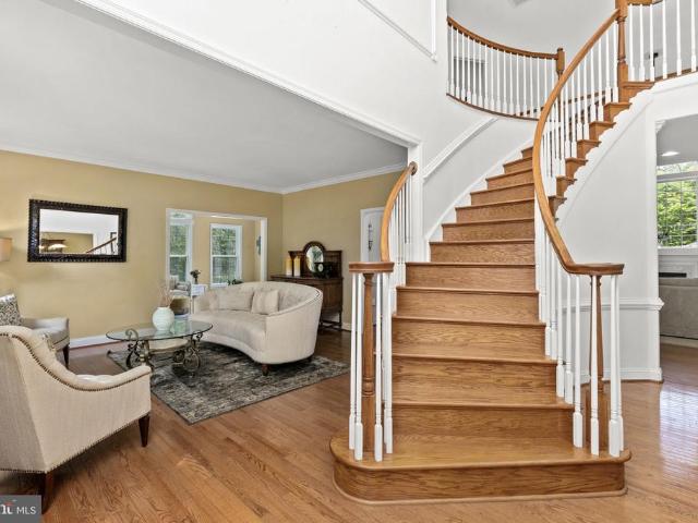 32 Mills Hollow Drive