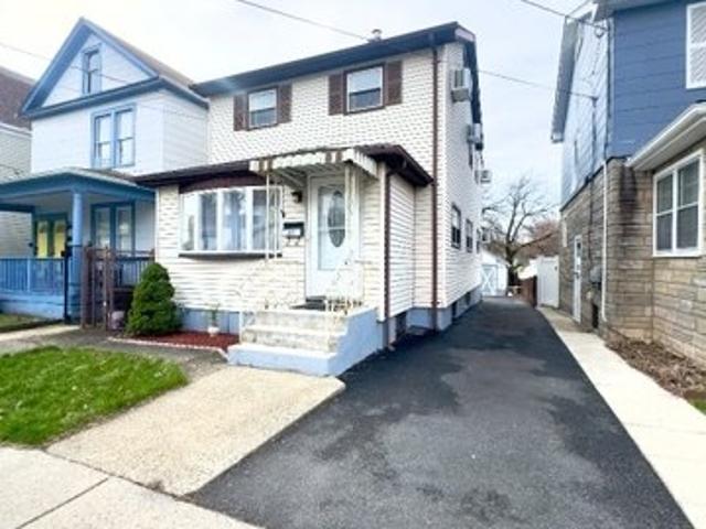 32 Montgomery St, Bloomfield, NJ 07003