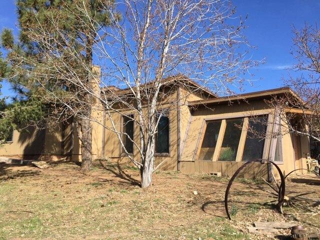 32 Mockingbird Hill Rd, Tijeras, NM 87059