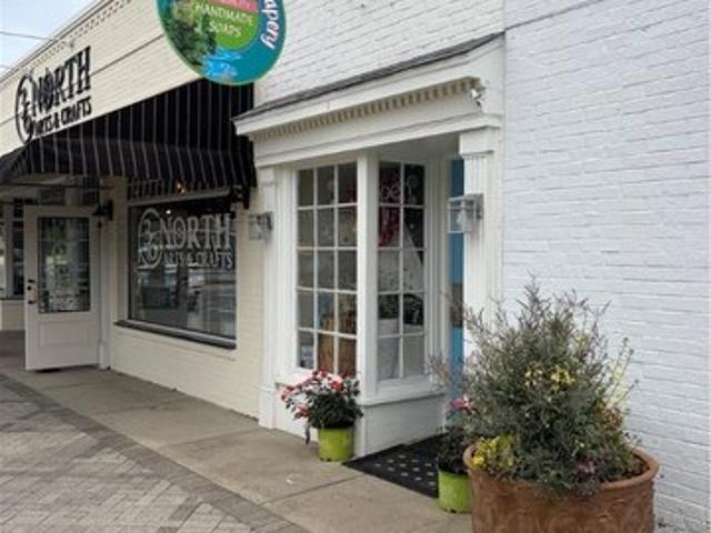 32 N Main St, Kilmarnock, VA 22482
