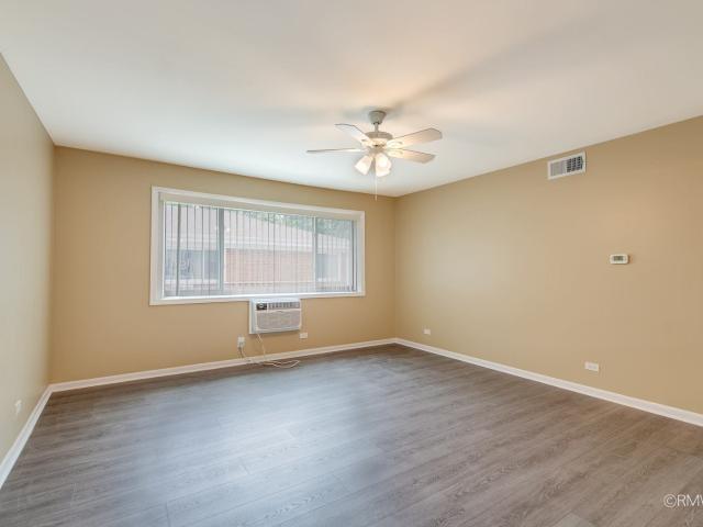 32 N Main Street # 1N
