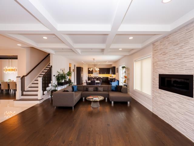 32 N Acacia Drive