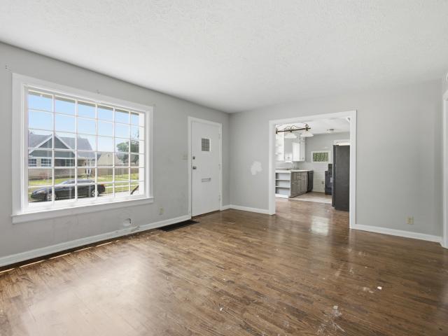 32 N Catherwood Avenue