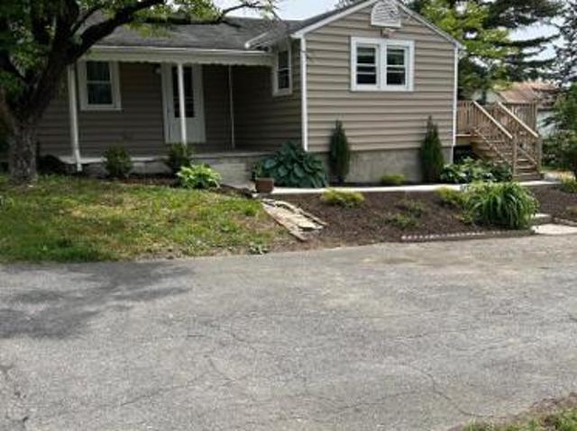 32 N Donnerville Rd, Mountville, PA 17554