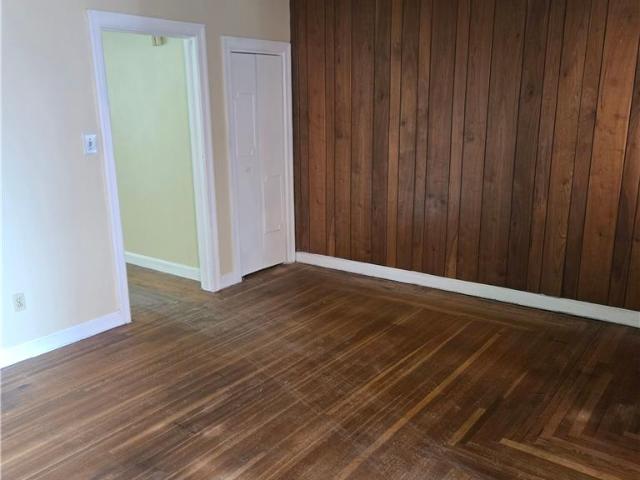 32 N Jefferson Street 1