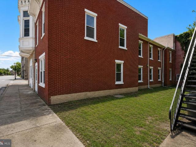 32 N 3Rd Avenue