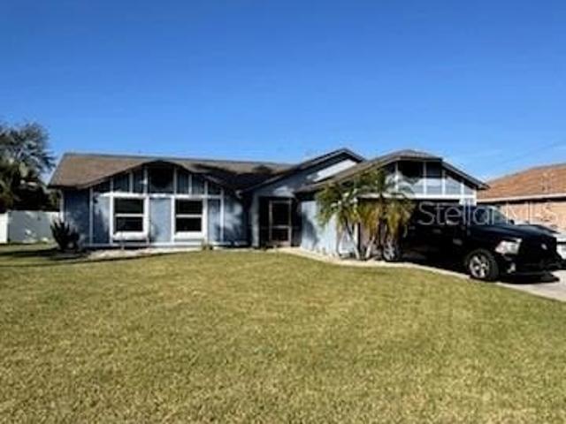 32 NE 13th Pl, Cape Coral, FL 33909
