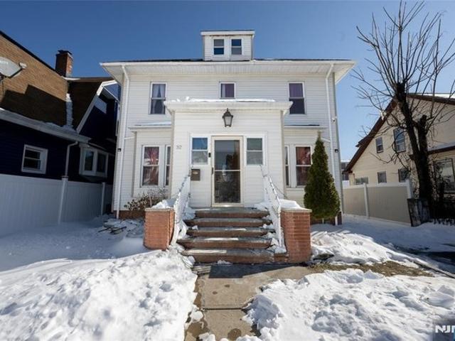 32 Newfield St, East Orange, NJ 07017