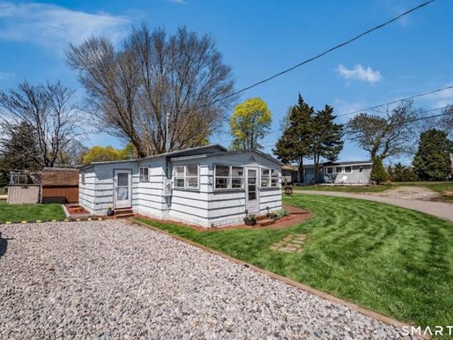 32 North St, Madison, CT 06443