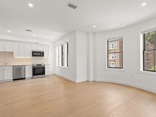 32 Orkney Rd Unit 2, Boston, MA 02135