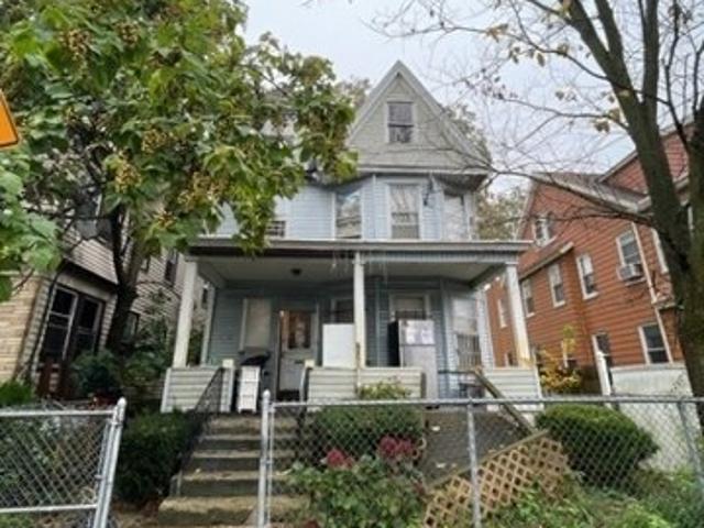 32 Palm St, Newark, NJ 07106