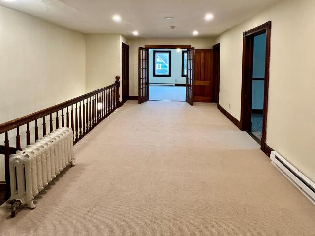 32 Parkway 3A