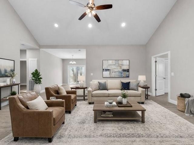 32 Periwinkle Path, Leoma, TN 38468