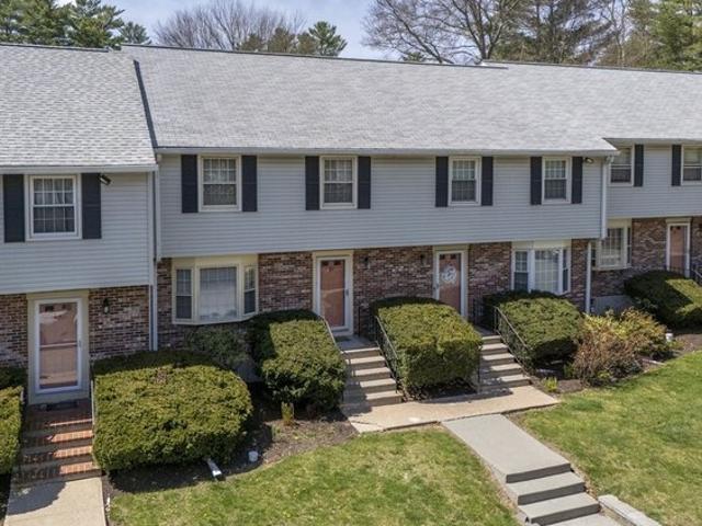 32 Pinebrook Ln Unit 32, Easton, MA 02375