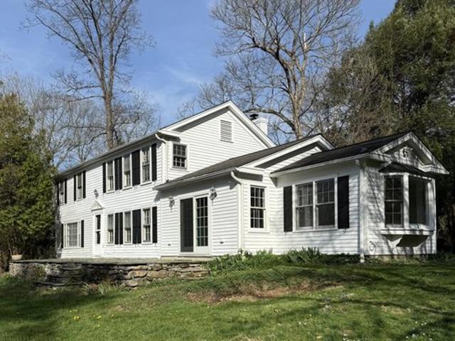 32 Pond Brook Rd, Newtown, CT 06470