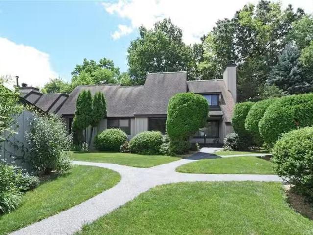 32 QUAIL CLOSE, IRVINGTON, NY 10533 Condo/Townhome For Sale M.