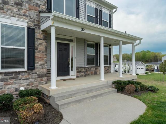 32 Reserve Way