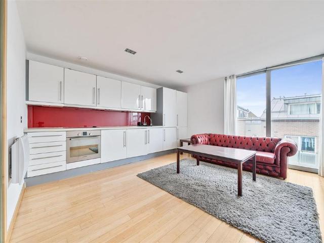 32 Richmond Road, Kingston Upon. 1 bed flat to rent £1,550 pcm £358 pw
