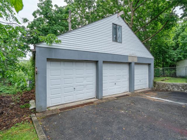32 Ridgeview Avenue