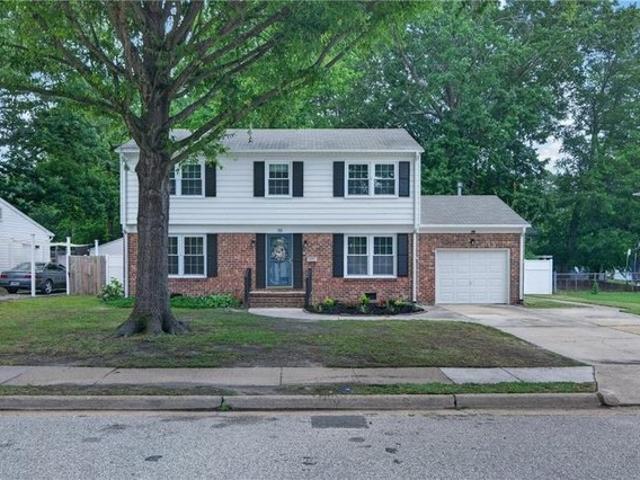 32 Ridgewood Pkwy, Newport News, VA 23608