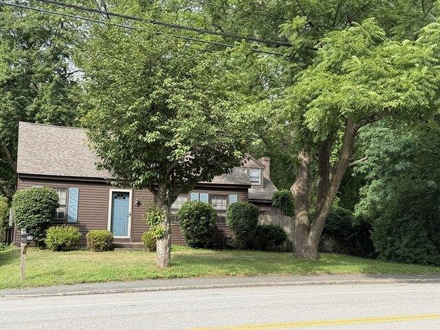 32 River Rd, Andover, MA 01810