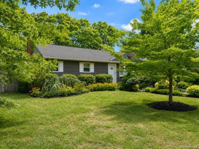 32 Robinson Avenue