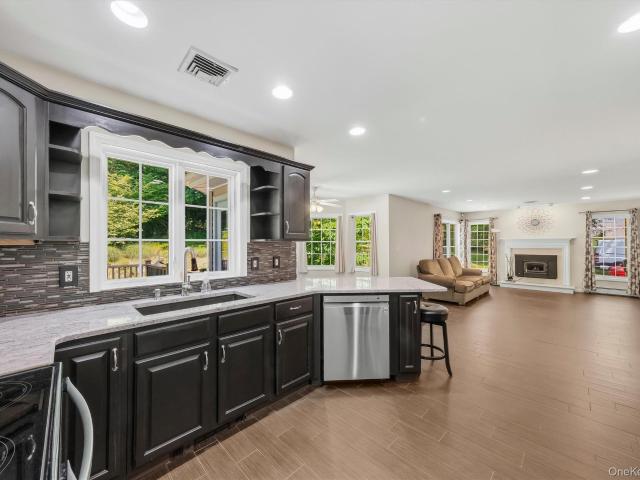 32 Robinson Lane