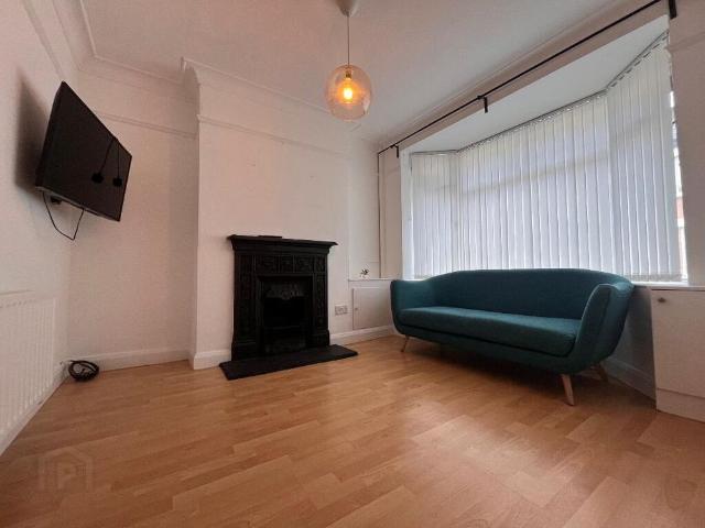 32 Rockview Street, Belfast, BT12 6JQ
