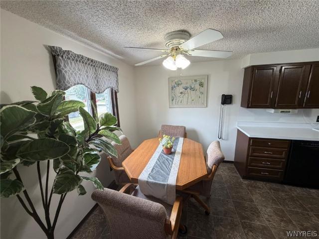 32 Rosemead Lane