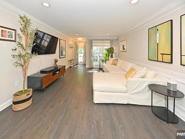 32 Rosewood Court # 32