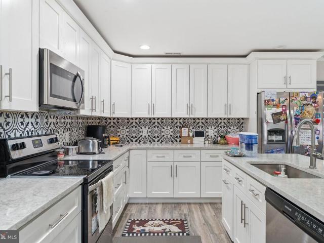 32 Rustleaf Lane
