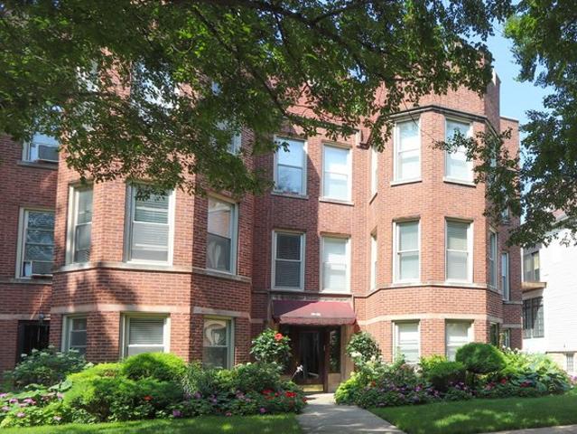 32 S Menard Ave, Chicago, IL 60644