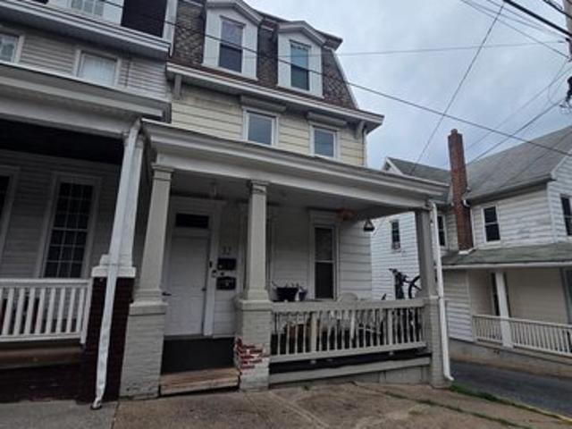 32 S Harrisburg St, Steelton, PA 17113