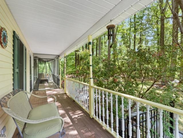 32 Saint Bernards Rd
