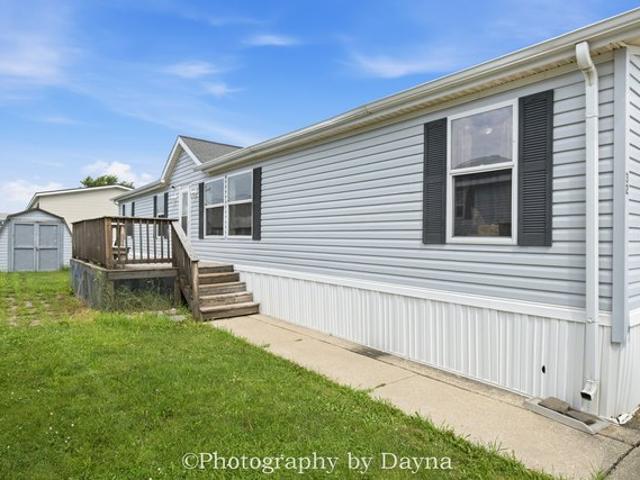 32 Saint Francis Dr, Bourbonnais, IL 60914