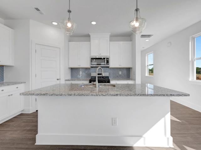 32 Serpens Drive 220