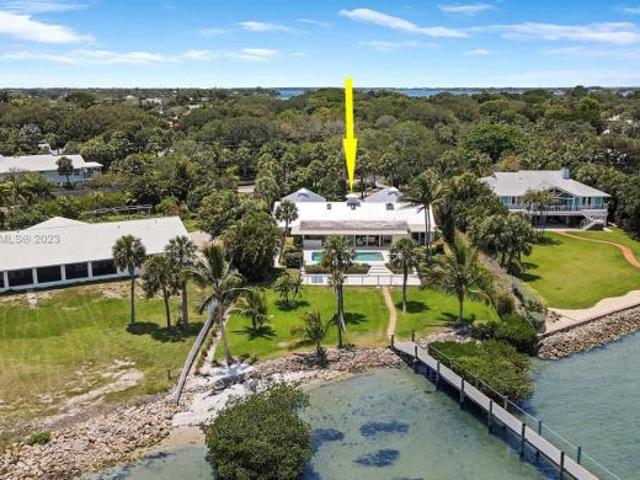 32 Sewalls Point Rd N, Sewalls Point, FL 34996