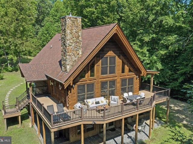 32 Shoreline Drive