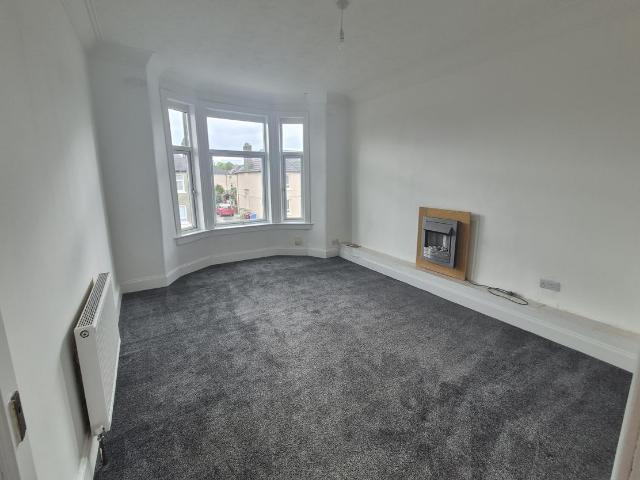 32 South Marshall Street, Grangemouth FK3, 2 bed flat to rent, £750 pcm | PrimeLocation