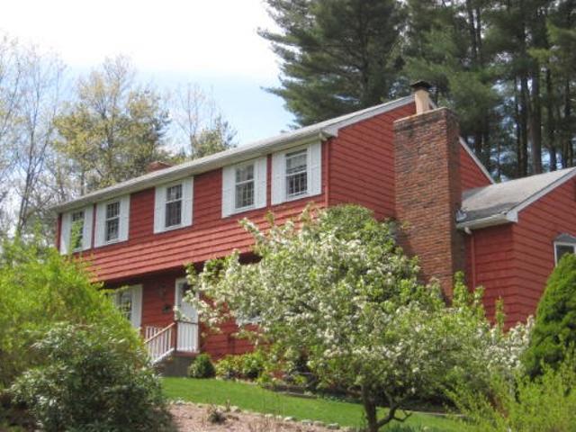 32 Snyder Rd, Medfield, MA 02052