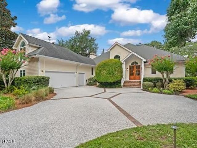 32 Sparrow Nest Pt, Saint Helena Island, SC 29920