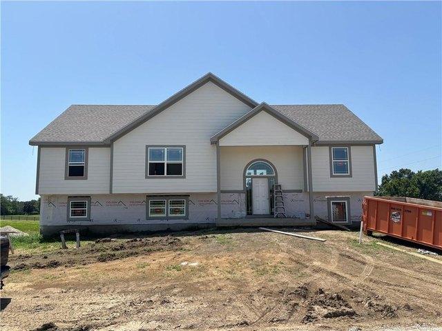 32 SW 160th Rd, Warrensburg, MO 64093