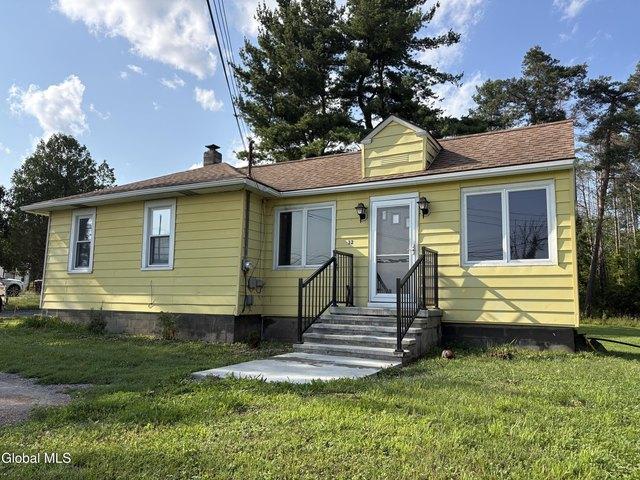 32 Stone Rd, Voorheesville, NY 12186