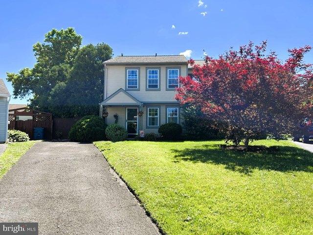 32 Steeplechase Cir, Horsham, PA 19044