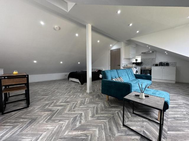 32a Queens Road, Leeds LS6 1 bed flat to rent £1,049 pcm £242 pw