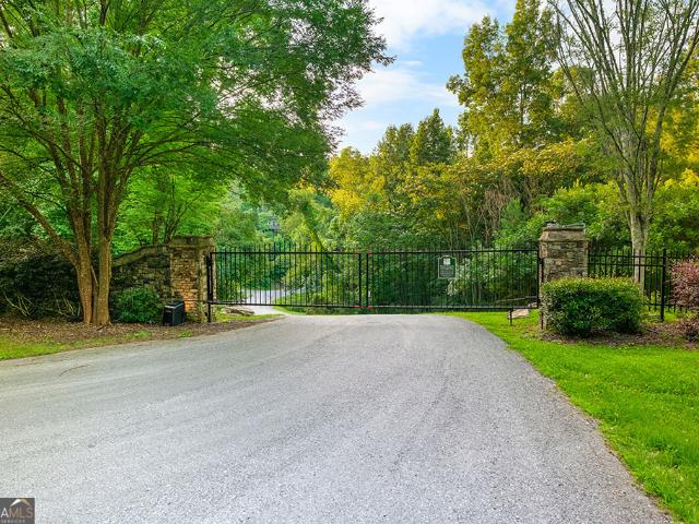 32R Roaring Forks Lane