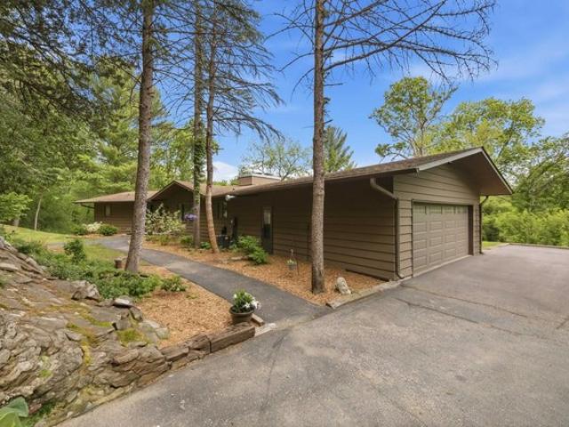 3304 N Crystal Springs Rd, Janesville, WI 53545