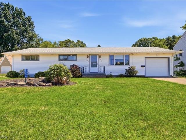 3304 Beverly Ave NE, Canton, OH 44714