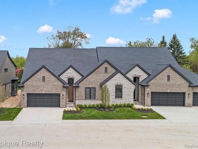 3304 Cornerstone Dr Unit 1, Orion, MI 48360