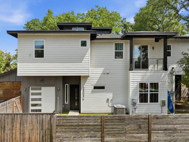 3304 E 17th St Unit B, Austin, TX 78721